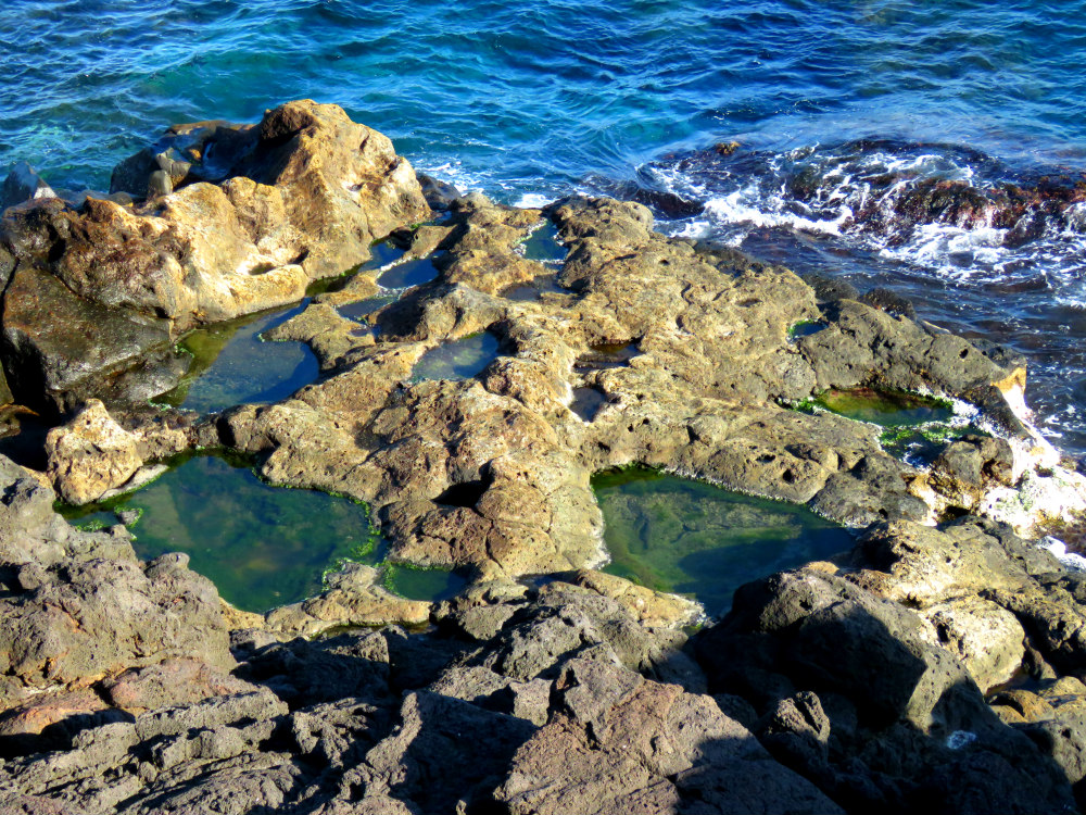 Ognina, Catania and its lava cliff