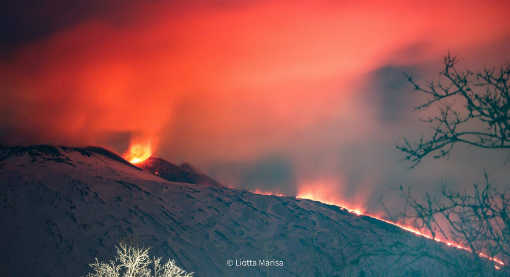 Etna Eruption 2025: a brand new lava flow